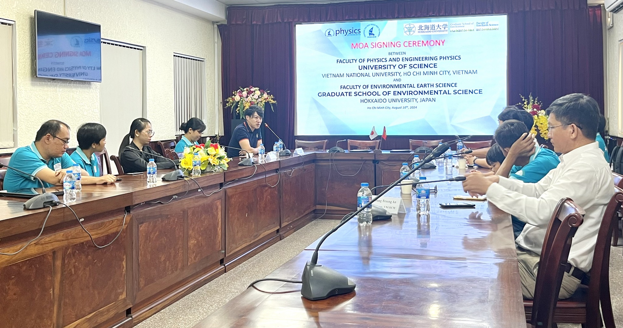 The MOA signing ceremony between University of Science and Hokkaido ...