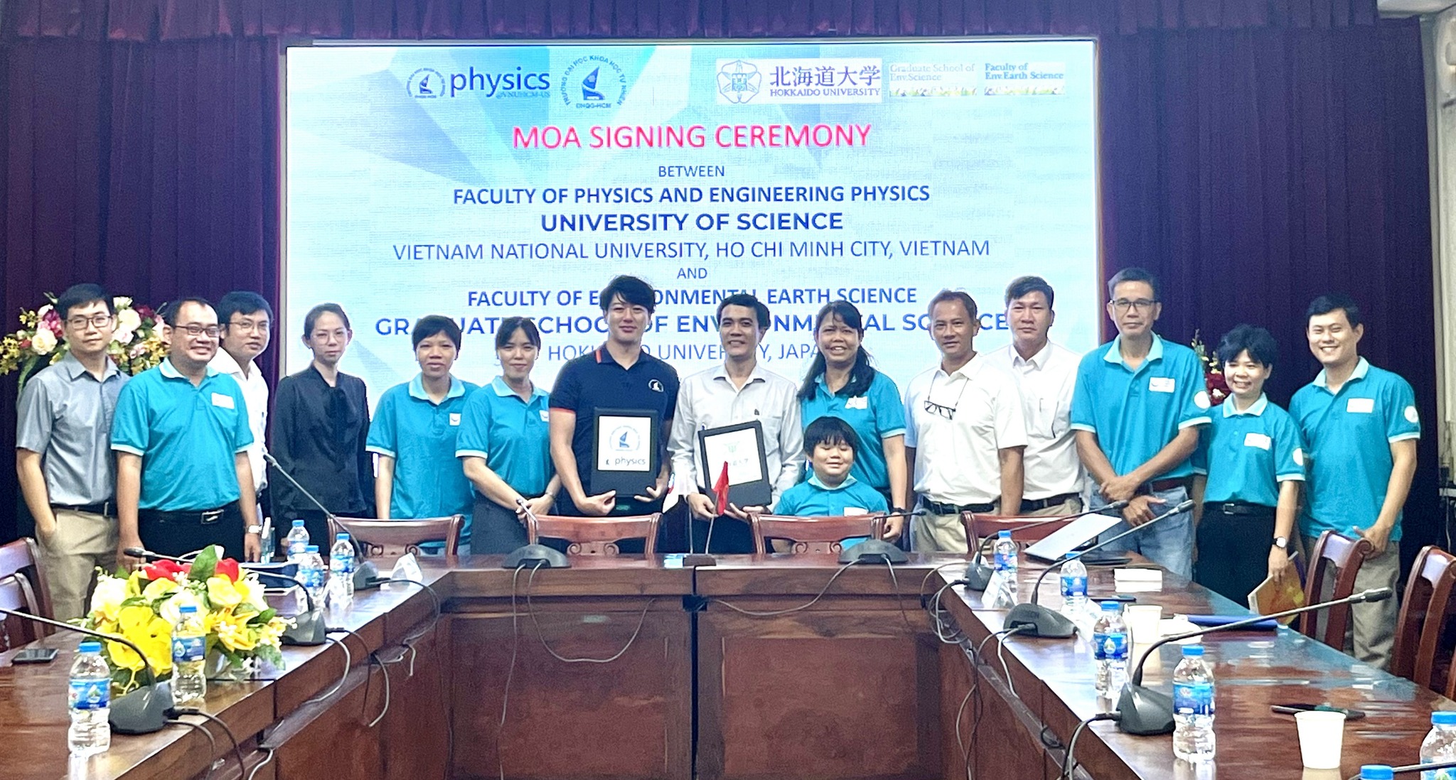 The MOA signing ceremony between University of Science and Hokkaido ...